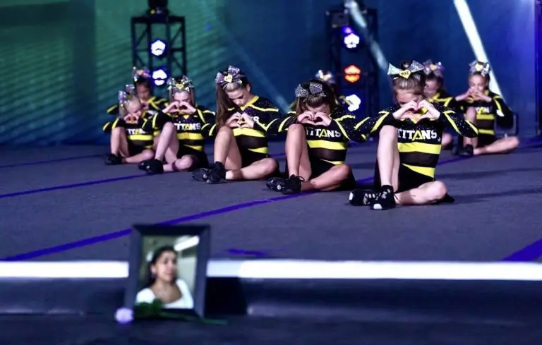 In Memoriam - Titans Cheer